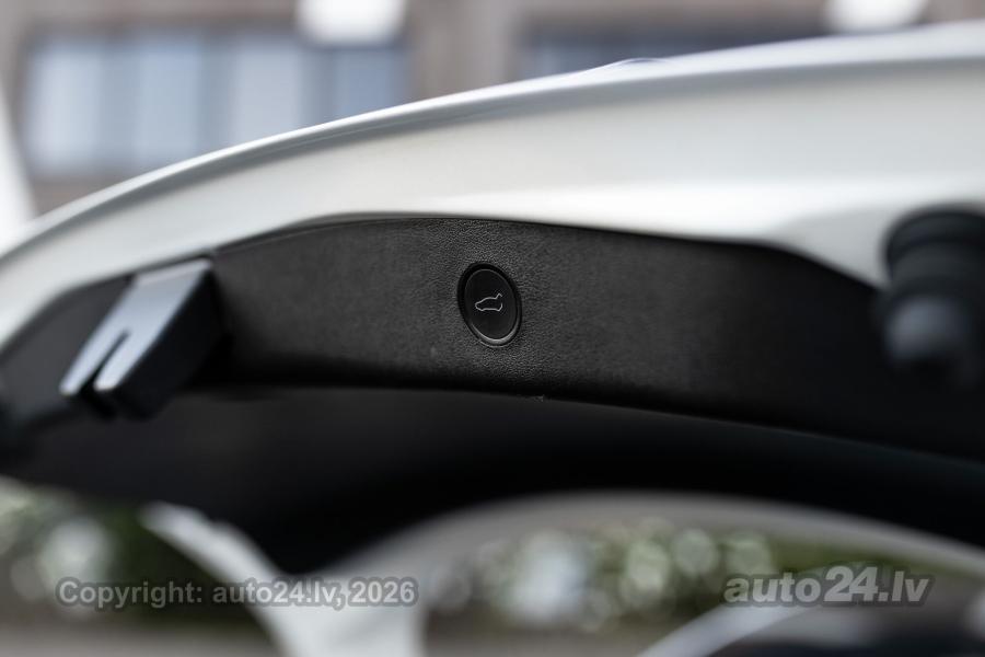 Balts Tesla Model 3 2021 Tallina, ar dzinēja tilpumu 0.00 L un nobraukumu 139 tūkst. km par 24900 €, foto 14 vietnē AUTOMOTO.COM.LV