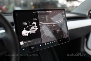 Balts Tesla Model 3 2021 Tallina, ar dzinēja tilpumu 0.00 L un nobraukumu 139 tūkst. km par 24900 €, foto 15 vietnē AUTOMOTO.COM.LV