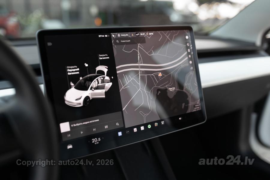 Balts Tesla Model 3 2021 Tallina, ar dzinēja tilpumu 0.00 L un nobraukumu 139 tūkst. km par 24900 €, foto 15 vietnē AUTOMOTO.COM.LV