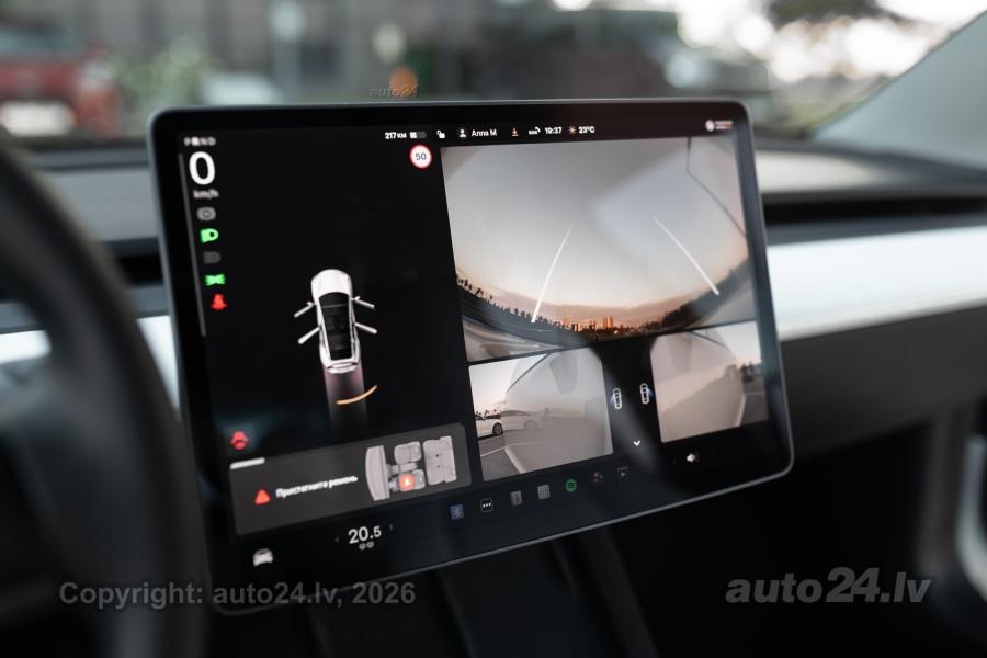 Balts Tesla Model 3 2021 Tallina, ar dzinēja tilpumu 0.00 L un nobraukumu 139 tūkst. km par 24900 €, foto 16 vietnē AUTOMOTO.COM.LV