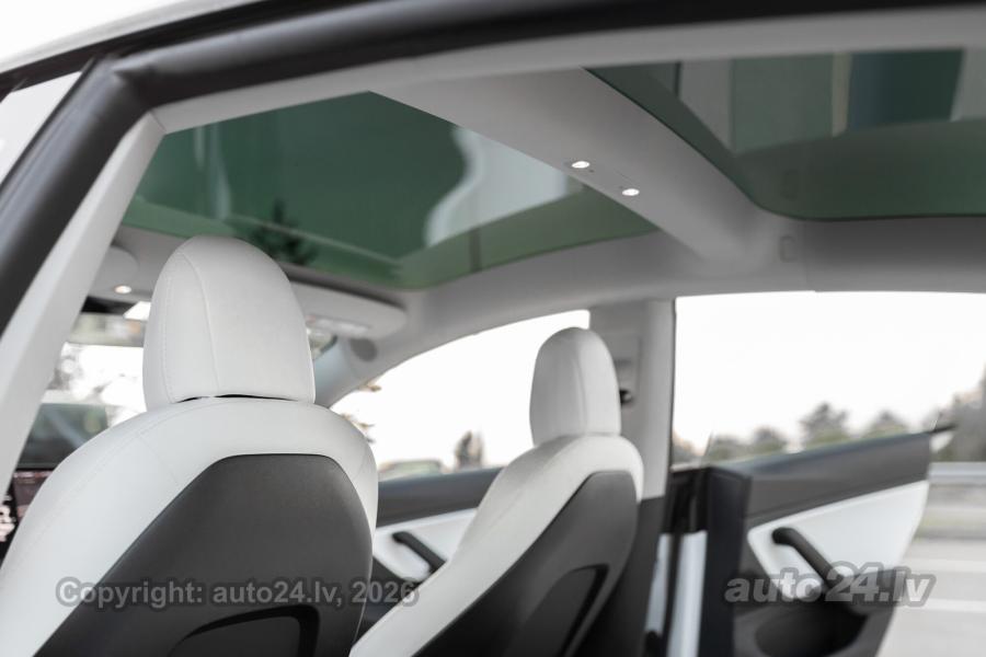 Balts Tesla Model 3 2021 Tallina, ar dzinēja tilpumu 0.00 L un nobraukumu 139 tūkst. km par 24900 €, foto 21 vietnē AUTOMOTO.COM.LV