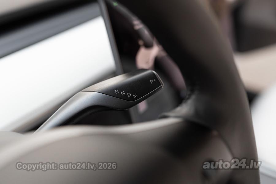 Balts Tesla Model 3 2021 Tallina, ar dzinēja tilpumu 0.00 L un nobraukumu 139 tūkst. km par 24900 €, foto 22 vietnē AUTOMOTO.COM.LV