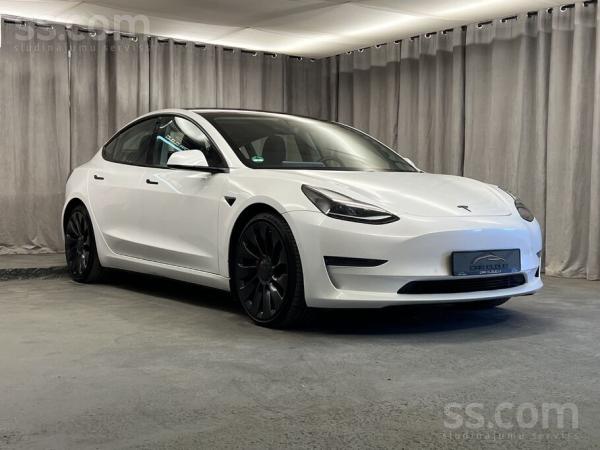 Balts Tesla Model 3 2021 Rīga, ar dzinēja tilpumu 0.00 L un nobraukumu 103 tūkst. km par 26990 €, foto 3 vietnē AUTOMOTO.COM.LV