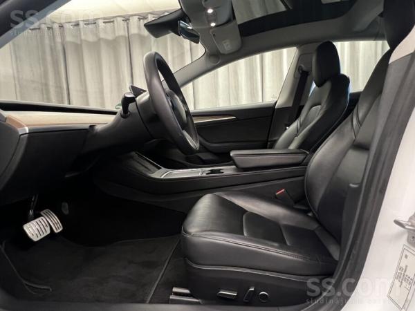Balts Tesla Model 3 2021 Rīga, ar dzinēja tilpumu 0.00 L un nobraukumu 103 tūkst. km par 26990 €, foto 8 vietnē AUTOMOTO.COM.LV