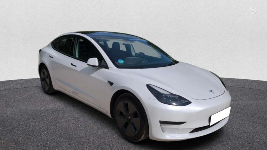 White Tesla Model 3 2021 in Vilnius, with an engine capacity of 0.00 L and mileage of 150 thousand km for 25000 €, photo 1 on AUTOMOTO.COM.LV