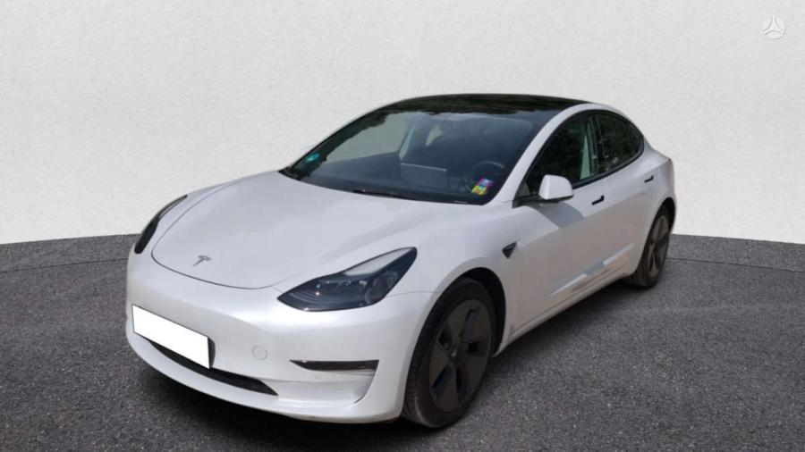 White Tesla Model 3 2021 in Vilnius, with an engine capacity of 0.00 L and mileage of 150 thousand km for 25000 €, photo 4 on AUTOMOTO.COM.LV