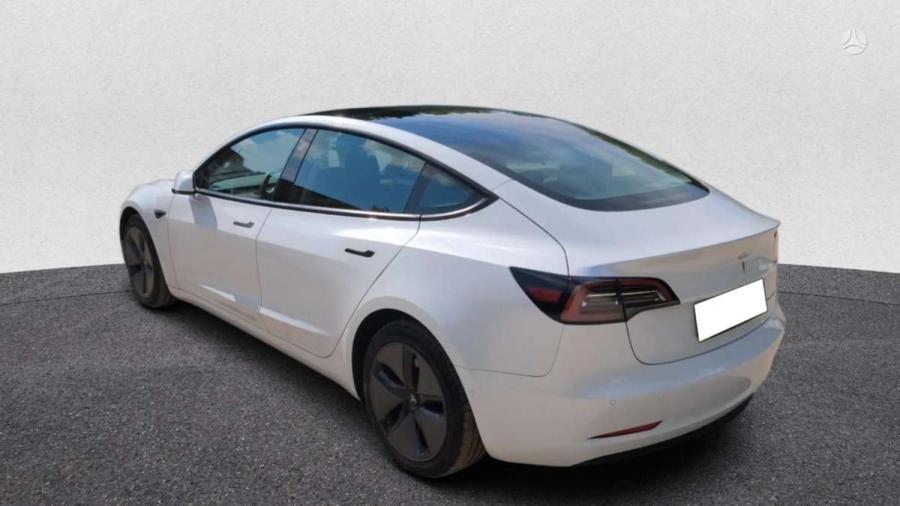 White Tesla Model 3 2021 in Vilnius, with an engine capacity of 0.00 L and mileage of 150 thousand km for 25000 €, photo 6 on AUTOMOTO.COM.LV