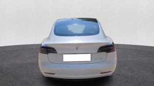 White Tesla Model 3 2021 in Vilnius, with an engine capacity of 0.00 L and mileage of 150 thousand km for 25000 €, photo 7 on AUTOMOTO.COM.LV