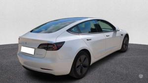 White Tesla Model 3 2021 in Vilnius, with an engine capacity of 0.00 L and mileage of 150 thousand km for 25000 €, photo 8 on AUTOMOTO.COM.LV