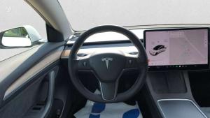 White Tesla Model 3 2021 in Vilnius, with an engine capacity of 0.00 L and mileage of 150 thousand km for 25000 €, photo 14 on AUTOMOTO.COM.LV