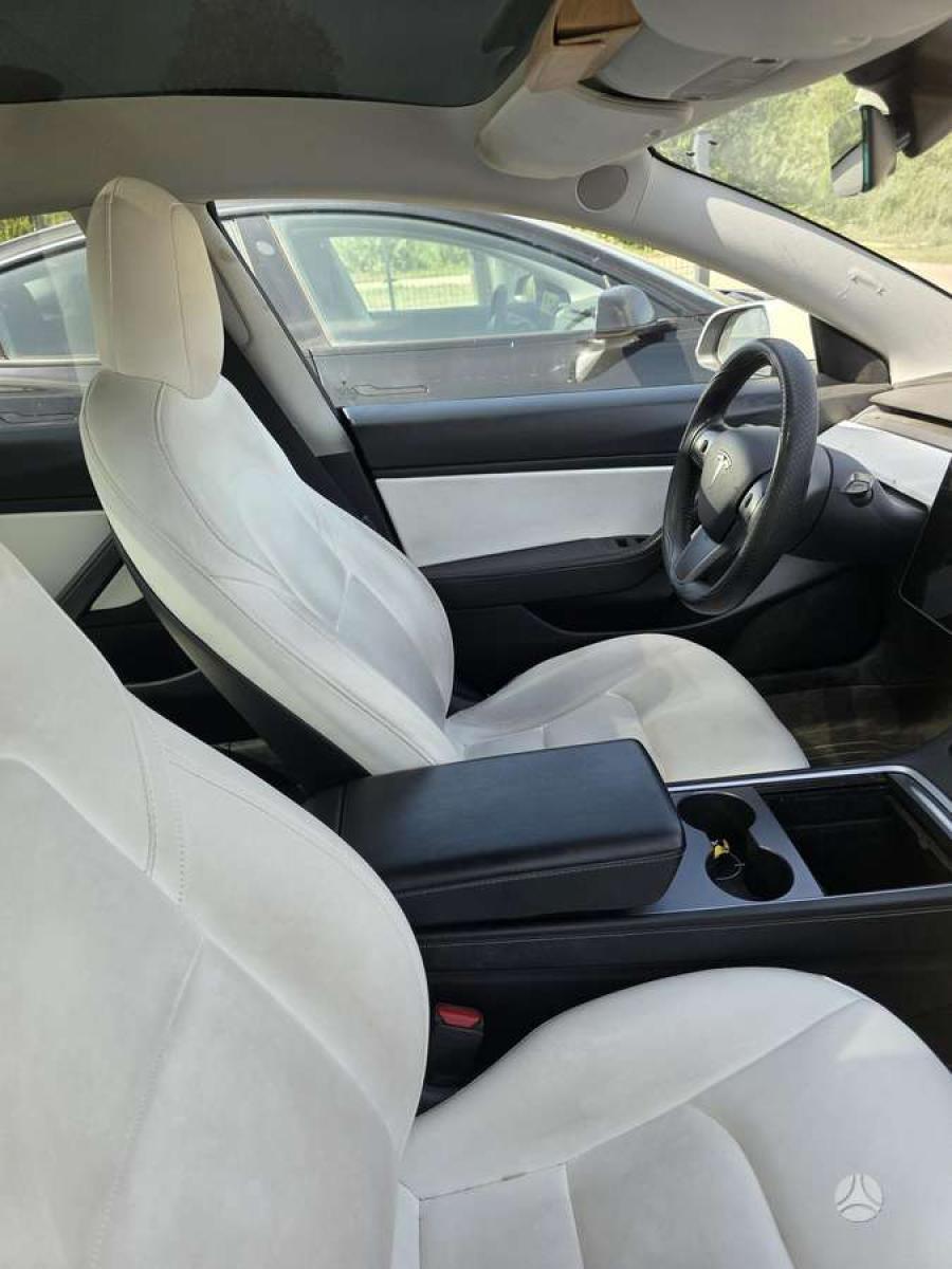 Balts Tesla Model 3 2021 Viļņa, ar dzinēja tilpumu 0.00 L un nobraukumu 240 tūkst. km par 9999 €, foto 8 vietnē AUTOMOTO.COM.LV