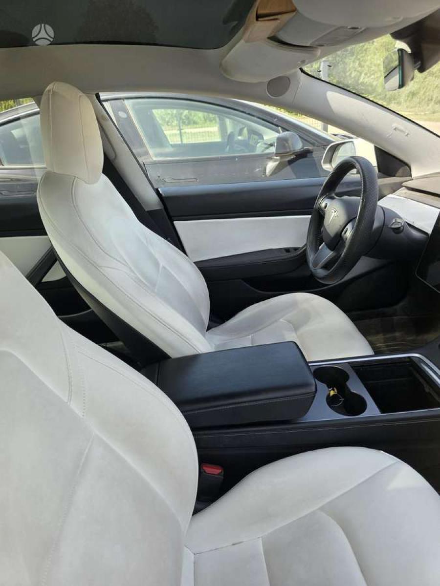 Balts Tesla Model 3 2021 Viļņa, ar dzinēja tilpumu 0.00 L un nobraukumu 240 tūkst. km par 9999 €, foto 9 vietnē AUTOMOTO.COM.LV