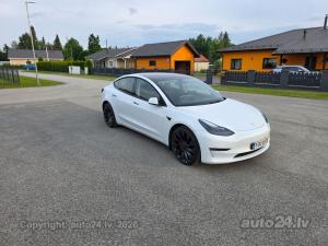 Balts Tesla Model 3 2021 Tallina, ar dzinēja tilpumu 0.00 L un nobraukumu 108 tūkst. km par 31400 €, foto 3 vietnē AUTOMOTO.COM.LV