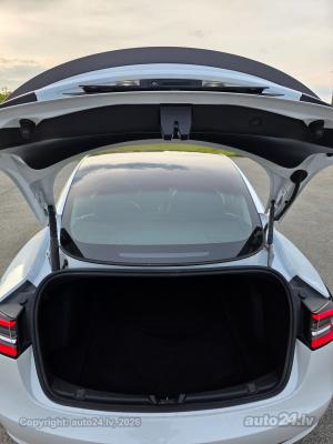 Balts Tesla Model 3 2021 Tallina, ar dzinēja tilpumu 0.00 L un nobraukumu 108 tūkst. km par 31400 €, foto 6 vietnē AUTOMOTO.COM.LV