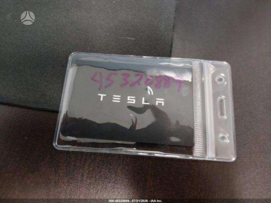 Balts Tesla Model 3 2021 Klaipėda, ar dzinēja tilpumu 0.00 L un nobraukumu 136 tūkst. km par 9000 €, foto 12 vietnē AUTOMOTO.COM.LV