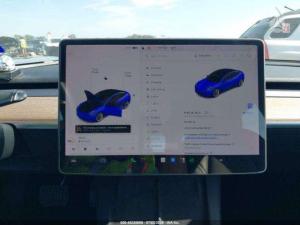 Balts Tesla Model 3 2021 Klaipėda, ar dzinēja tilpumu 0.00 L un nobraukumu 136 tūkst. km par 9000 €, foto 19 vietnē AUTOMOTO.COM.LV