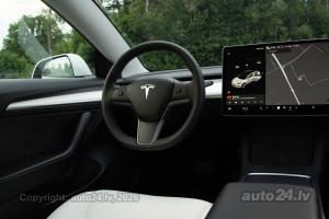 White Tesla Model 3 2021 in Parnu, with an engine capacity of 0.00 L and mileage of 101 thousand km for 25990 €, photo 13 on AUTOMOTO.COM.LV