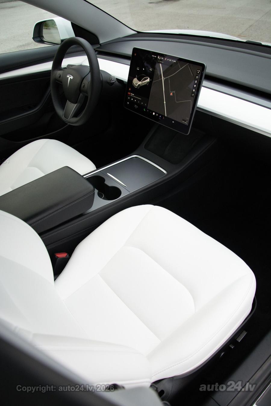 White Tesla Model 3 2021 in Parnu, with an engine capacity of 0.00 L and mileage of 101 thousand km for 25990 €, photo 14 on AUTOMOTO.COM.LV