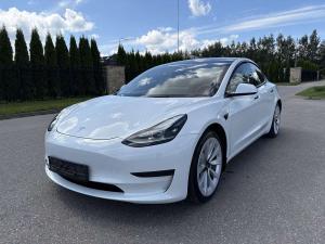 White Tesla Model 3 2021 in Vilnius, with an engine capacity of 0.00 L and mileage of 130 thousand km for 21000 €, photo  on AUTOMOTO.COM.LV