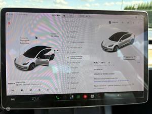 White Tesla Model 3 2021 in Vilnius, with an engine capacity of 0.00 L and mileage of 130 thousand km for 21000 €, photo 24 on AUTOMOTO.COM.LV