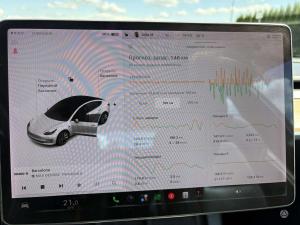 White Tesla Model 3 2021 in Vilnius, with an engine capacity of 0.00 L and mileage of 130 thousand km for 21000 €, photo 26 on AUTOMOTO.COM.LV