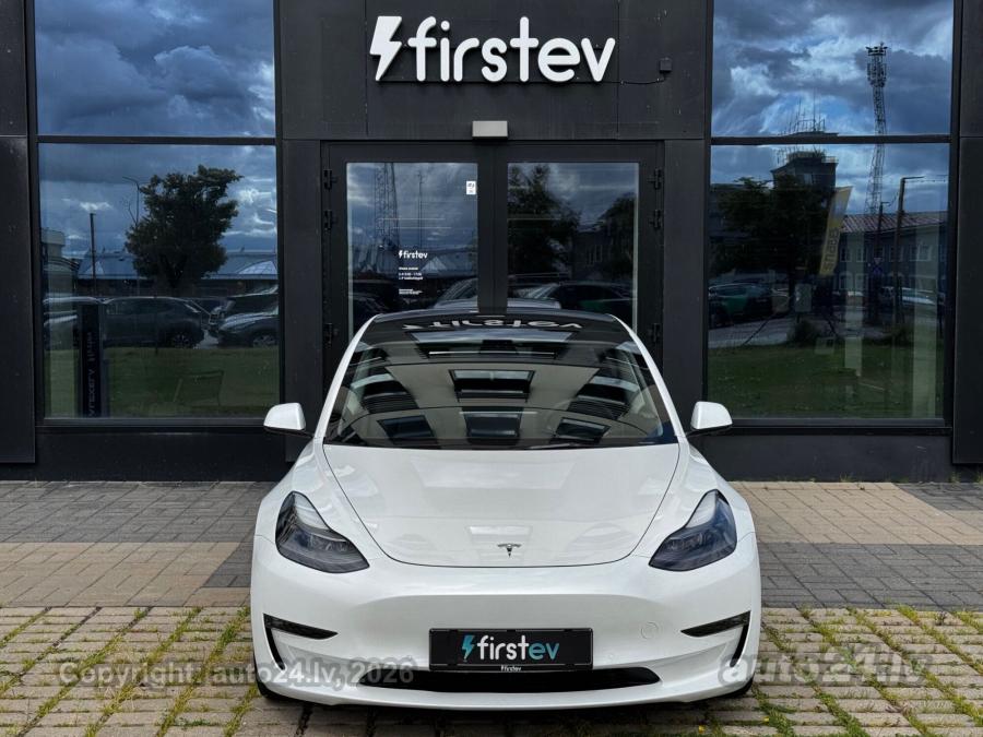 Balts Tesla Model 3 2021 Tallina, ar dzinēja tilpumu 0.00 L un nobraukumu 73 tūkst. km par 29990 €, foto 4 vietnē AUTOMOTO.COM.LV