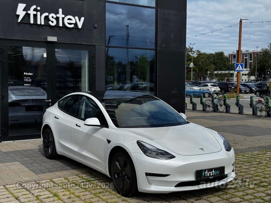 Balts Tesla Model 3 2021 Tallina, ar dzinēja tilpumu 0.00 L un nobraukumu 73 tūkst. km par 29990 €, foto 5 vietnē AUTOMOTO.COM.LV