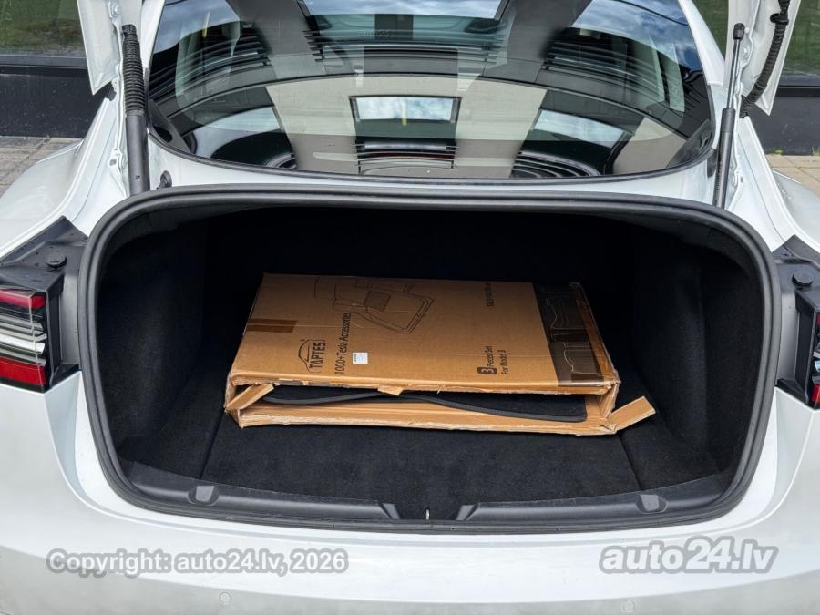 Balts Tesla Model 3 2021 Tallina, ar dzinēja tilpumu 0.00 L un nobraukumu 73 tūkst. km par 29990 €, foto 9 vietnē AUTOMOTO.COM.LV