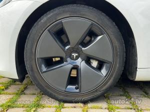 Balts Tesla Model 3 2021 Tallina, ar dzinēja tilpumu 0.00 L un nobraukumu 73 tūkst. km par 29990 €, foto 12 vietnē AUTOMOTO.COM.LV