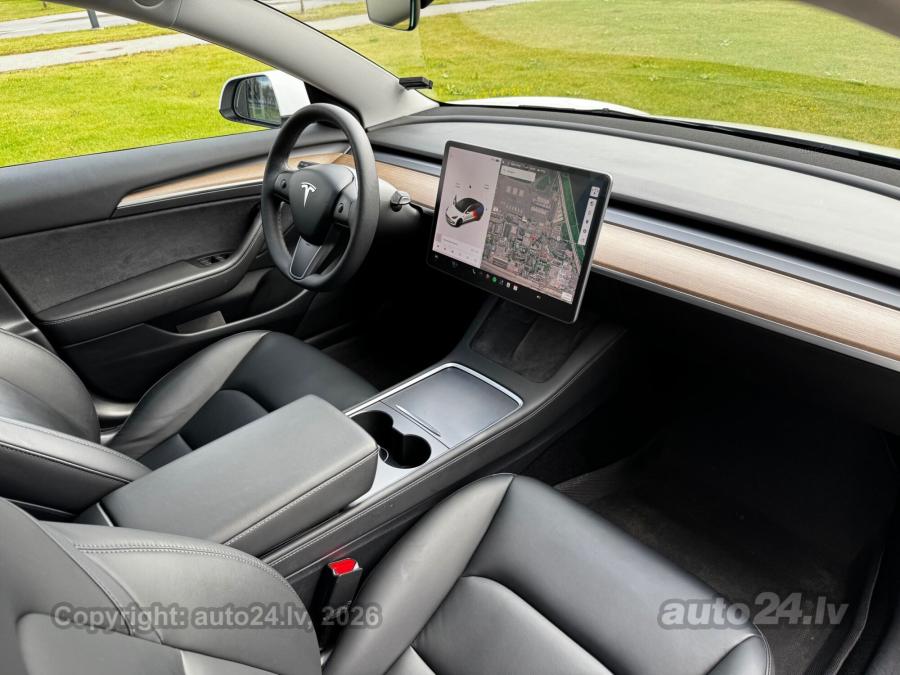 Белый Тесла Модель 3 2021 в Таллин, объемом двигателя 0.00 л и пробегом 73 тыс. км за 29990 €, фото 15 на AUTOMOTO.COM.LV