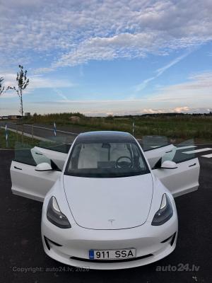 White Tesla Model 3 2021 in Tallinn, with an engine capacity of 0.00 L and mileage of 101 thousand km for 29400 €, photo 11 on AUTOMOTO.COM.LV