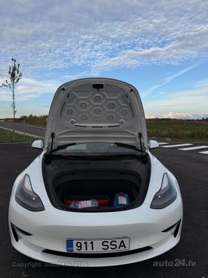 White Tesla Model 3 2021 in Tallinn, with an engine capacity of 0.00 L and mileage of 101 thousand km for 29400 €, photo 25 on AUTOMOTO.COM.LV