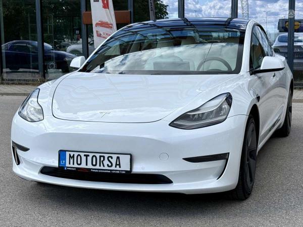 Balts Tesla Model 3 2021 Kauņa, ar dzinēja tilpumu 0.00 L un nobraukumu 29 tūkst. km par 21490 €, foto 2 vietnē AUTOMOTO.COM.LV