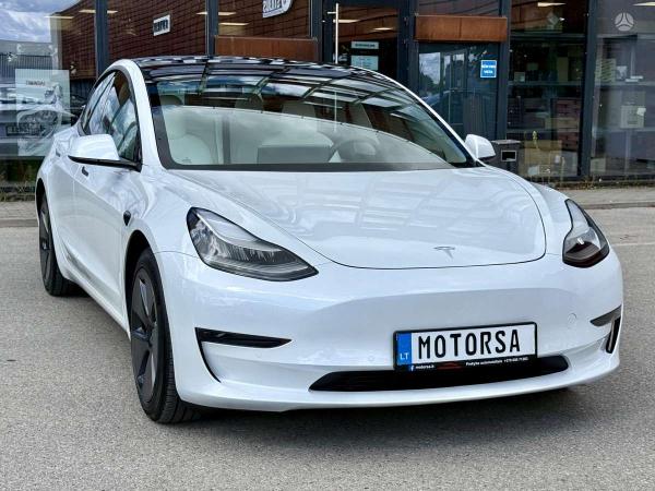 Balts Tesla Model 3 2021 Kauņa, ar dzinēja tilpumu 0.00 L un nobraukumu 29 tūkst. km par 21490 €, foto 3 vietnē AUTOMOTO.COM.LV