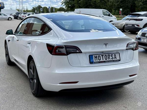 Balts Tesla Model 3 2021 Kauņa, ar dzinēja tilpumu 0.00 L un nobraukumu 29 tūkst. km par 21490 €, foto 6 vietnē AUTOMOTO.COM.LV