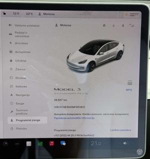 White Tesla Model 3 2021 in Kaunas, with an engine capacity of 0.00 L and mileage of 29 thousand km for 21490 €, photo 19 on AUTOMOTO.COM.LV