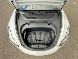 White Tesla Model 3 2021 in Kaunas, with an engine capacity of 0.00 L and mileage of 29 thousand km for 21490 €, photo 35 on AUTOMOTO.COM.LV