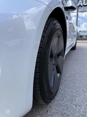 White Tesla Model 3 2021 in Kaunas, with an engine capacity of 0.00 L and mileage of 29 thousand km for 21490 €, photo 37 on AUTOMOTO.COM.LV