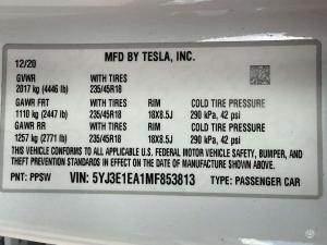 White Tesla Model 3 2021 in Kaunas, with an engine capacity of 0.00 L and mileage of 29 thousand km for 21490 €, photo 40 on AUTOMOTO.COM.LV