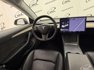 White Tesla Model 3 2021 in Vilnius, with an engine capacity of 0.00 L and mileage of 106 thousand km for 23500 €, photo 16 on AUTOMOTO.COM.LV