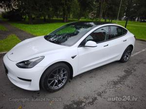 Balts Tesla Model 3 2021 Tallina, ar dzinēja tilpumu 0.00 L un nobraukumu 216 tūkst. km par 20500 €, foto  vietnē AUTOMOTO.COM.LV