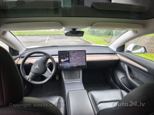 Balts Tesla Model 3 2021 Tallina, ar dzinēja tilpumu 0.00 L un nobraukumu 216 tūkst. km par 20500 €, foto 6 vietnē AUTOMOTO.COM.LV