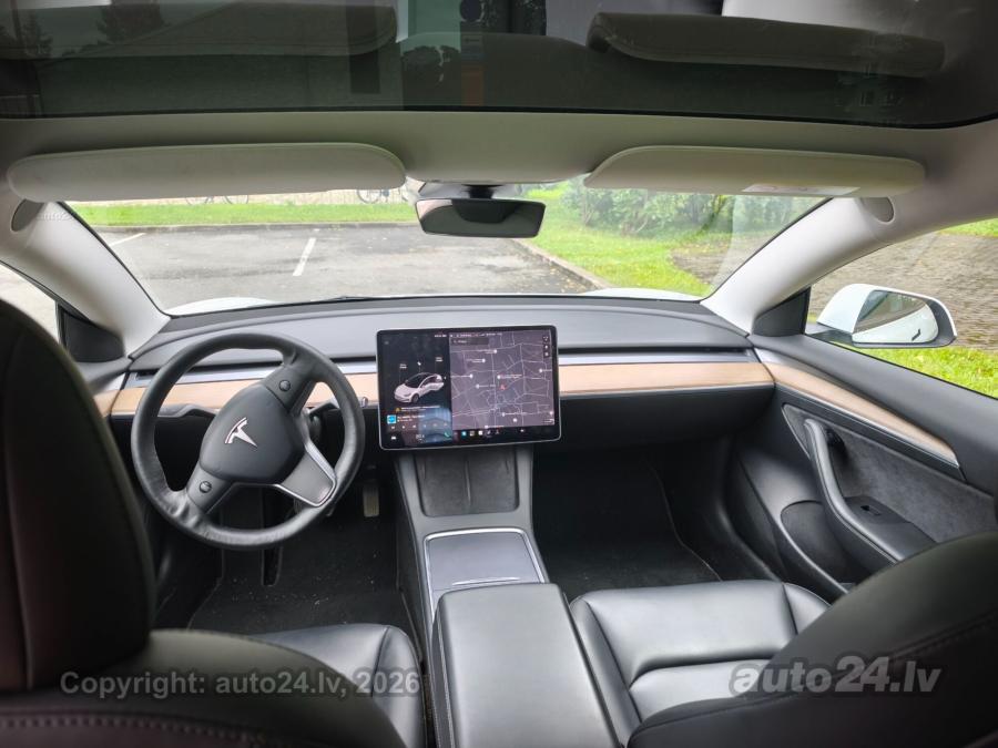 Balts Tesla Model 3 2021 Tallina, ar dzinēja tilpumu 0.00 L un nobraukumu 216 tūkst. km par 20500 €, foto 6 vietnē AUTOMOTO.COM.LV