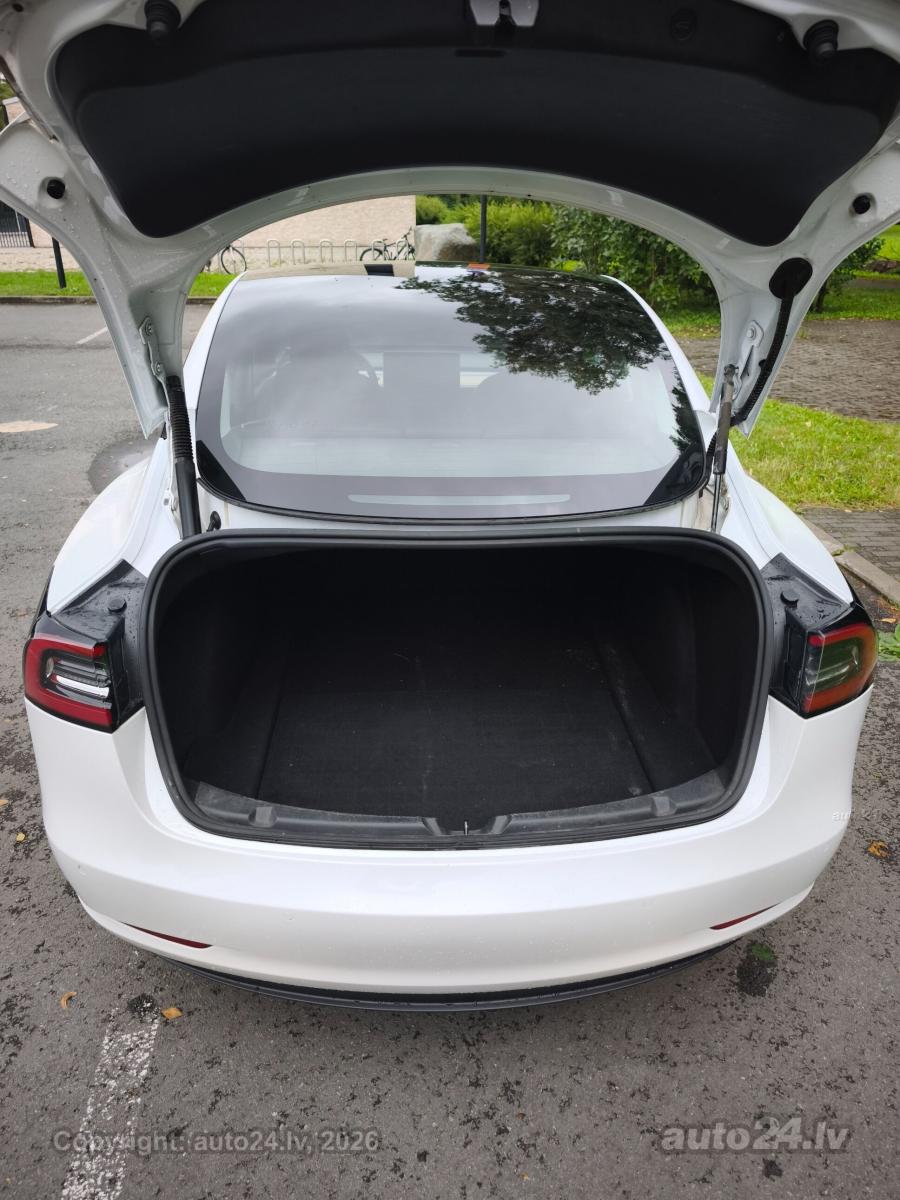 Balts Tesla Model 3 2021 Tallina, ar dzinēja tilpumu 0.00 L un nobraukumu 216 tūkst. km par 20500 €, foto 7 vietnē AUTOMOTO.COM.LV