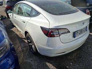 White Tesla Model 3 2021 in Panevezys, with an engine capacity of 0.00 L and mileage of 89 thousand km for 9000 €, photo 5 on AUTOMOTO.COM.LV