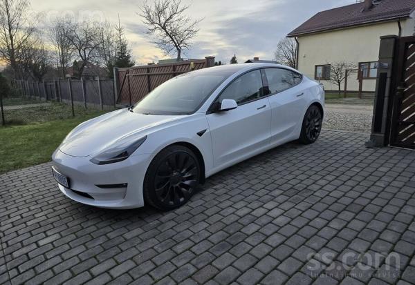 Balts Tesla Model 3 2021 Rīga, ar dzinēja tilpumu 0.00 L un nobraukumu 58 tūkst. km par 28500 €, foto 5 vietnē AUTOMOTO.COM.LV