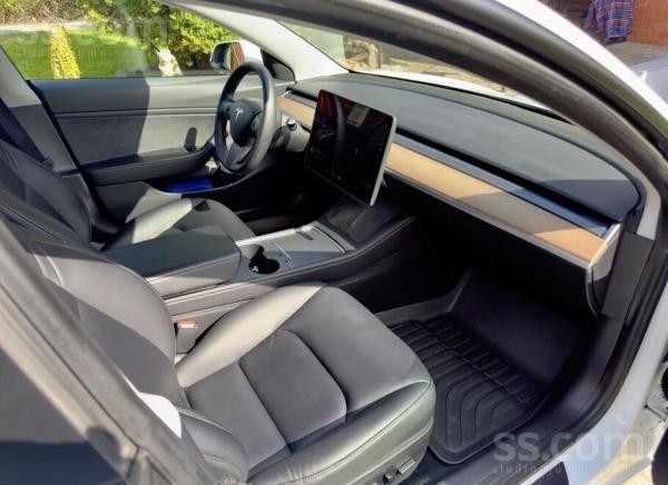 Balts Tesla Model 3 2021 Rīga, ar dzinēja tilpumu 0.00 L un nobraukumu 58 tūkst. km par 28500 €, foto 11 vietnē AUTOMOTO.COM.LV
