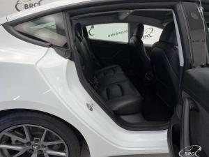 Balts Tesla Model 3 2021 Viļņa, ar dzinēja tilpumu 0.00 L un nobraukumu 106 tūkst. km par 23200 €, foto 12 vietnē AUTOMOTO.COM.LV
