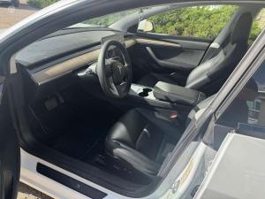 Balts Tesla Model 3 2021 Gargždai, ar dzinēja tilpumu 0.00 L un nobraukumu 184 tūkst. km par 10500 €, foto 9 vietnē AUTOMOTO.COM.LV