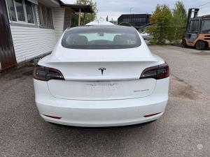 Balts Tesla Model 3 2021 Kauņa, ar dzinēja tilpumu 0.00 L un nobraukumu 82 tūkst. km par 16490 €, foto 5 vietnē AUTOMOTO.COM.LV